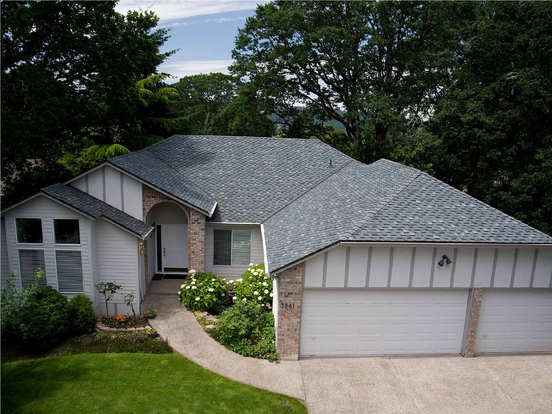 Paramount® Pewter Gray | PABCO® Roofing Products